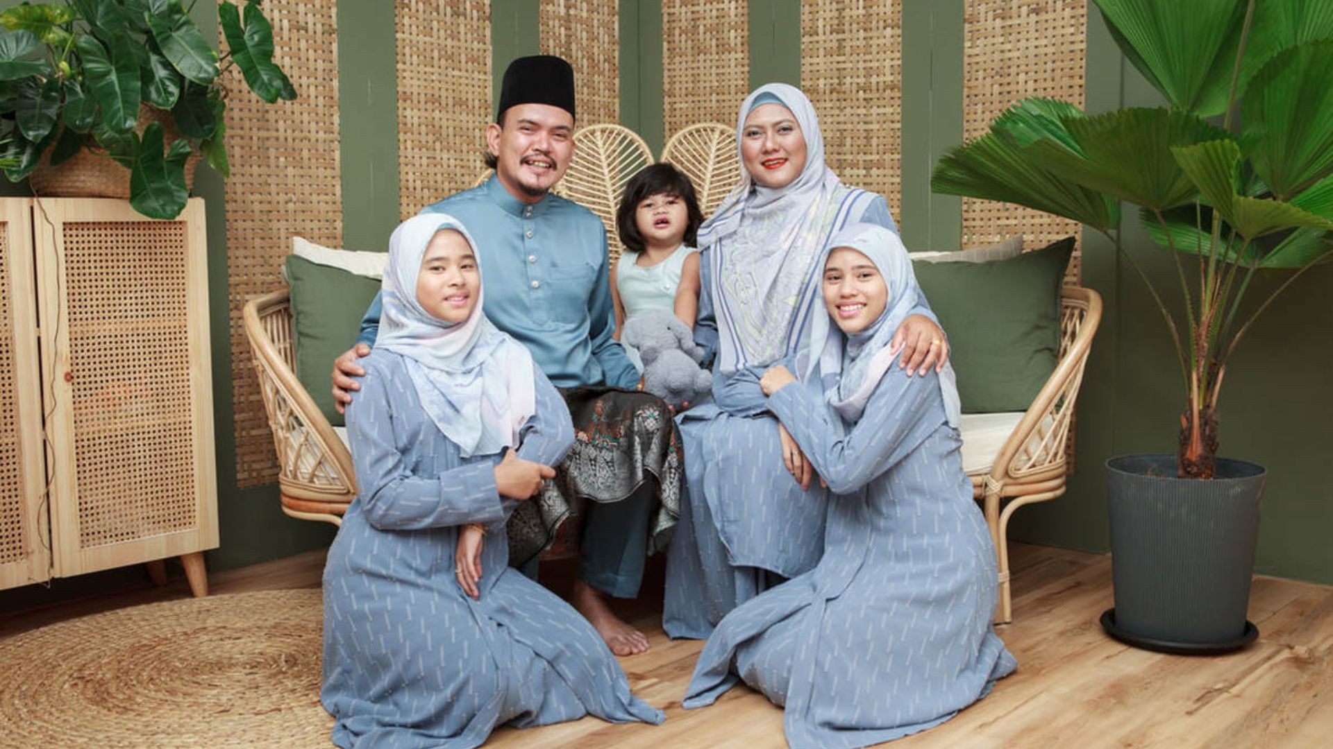 Sematkan memori indah bersama tersayang, berikut 5 studio gambar raya menarik di Kuala Lumpur ...